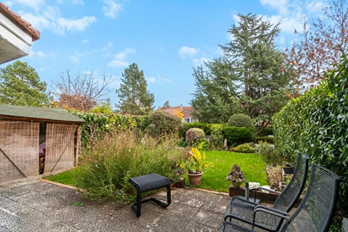 Maison à vendre - Saint-Germain-en-Laye, Pontel, Schnapper, Sous-préfecture - 6 pièces - 4 chambres