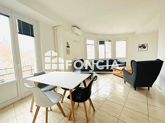 Appartement à louer - Champ de Mars, Toulon - 3 pièces - 2 chambres