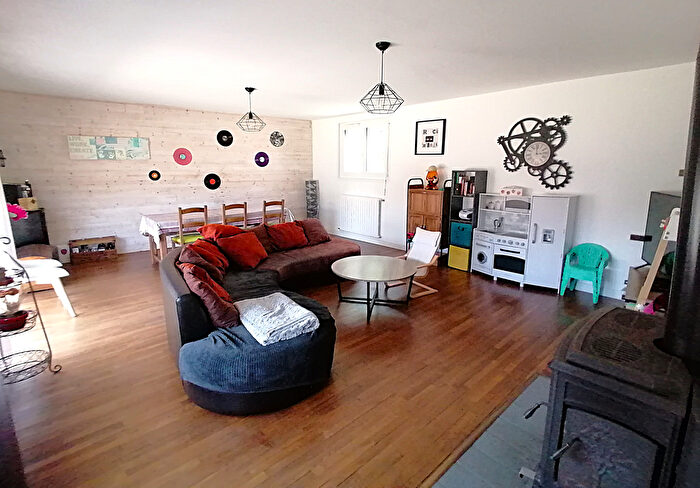 Maison à vendre - Vouneuil-sous-Biard - 5 pièces - 4 chambres