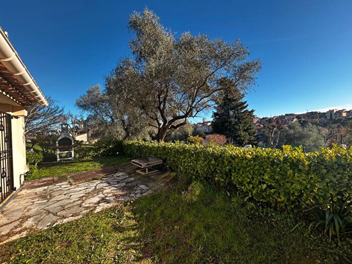 Appartement à louer - Vence, Saint-Martin, Lubiane, Le Suve - 3 pièces - 2 chambres