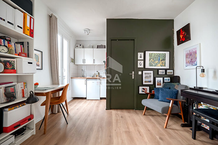 Appartement à vendre - Paris e , Grandes Carrières, Clichy - 1 pièce - 1 chambre