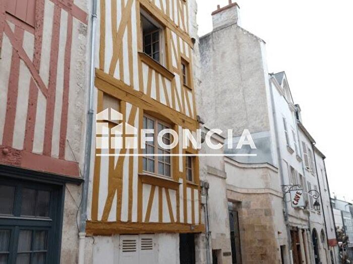 Appartement à louer - Bourgogne-Châtelet, Orléans - 1 pièce