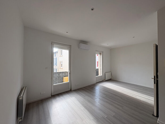 Appartement à louer - Castelnaudary - 2 pièces - 1 chambre