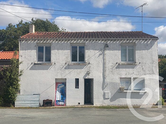 Dompierre-sur-Yon : Maison 4 pièces à vendre