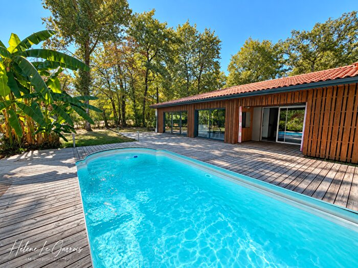 Maison 6 pièces à Saint-Sulpice-et-Cameyrac, à vendre