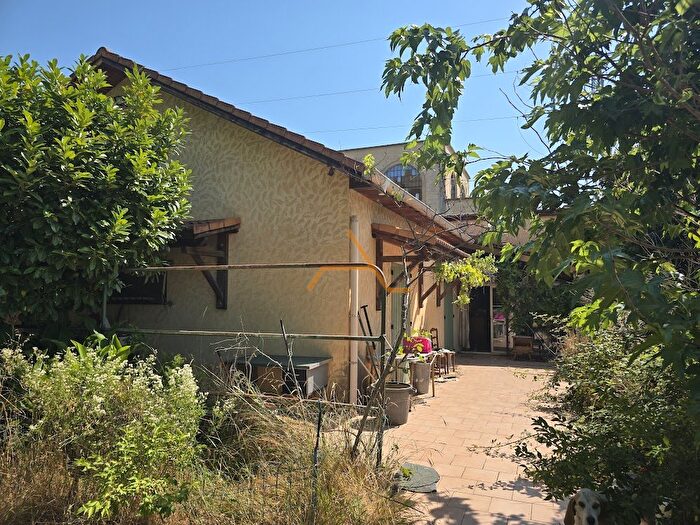 Valaurie : Maison 7 pièces à vendre