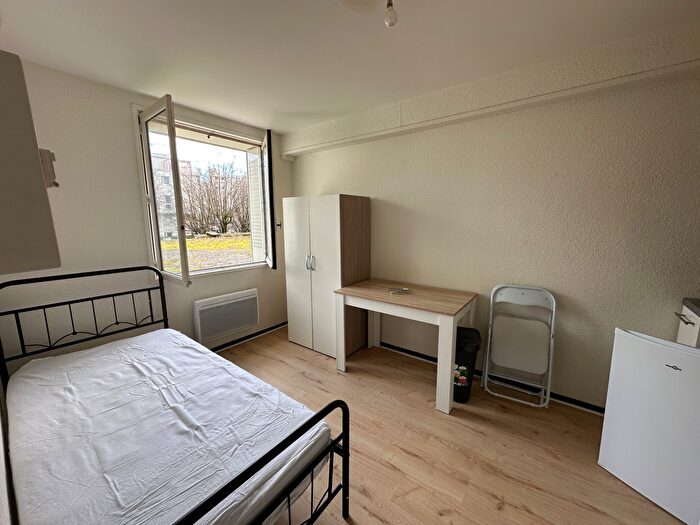 Appartement à louer - Grenoble, Eaux-Claires, Mistral - 1 pièce - 1 chambre