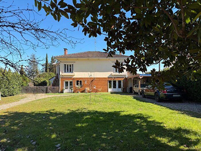 Maison à vendre - Miramont-de-Guyenne - 7 pièces - 5 chambres
