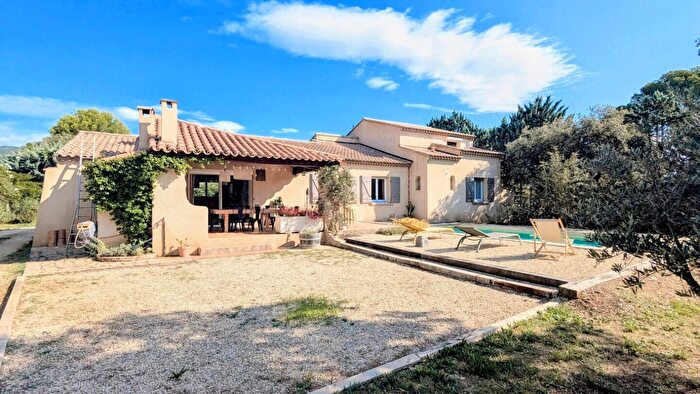 Lauris - Maison 7 pièces à vendre