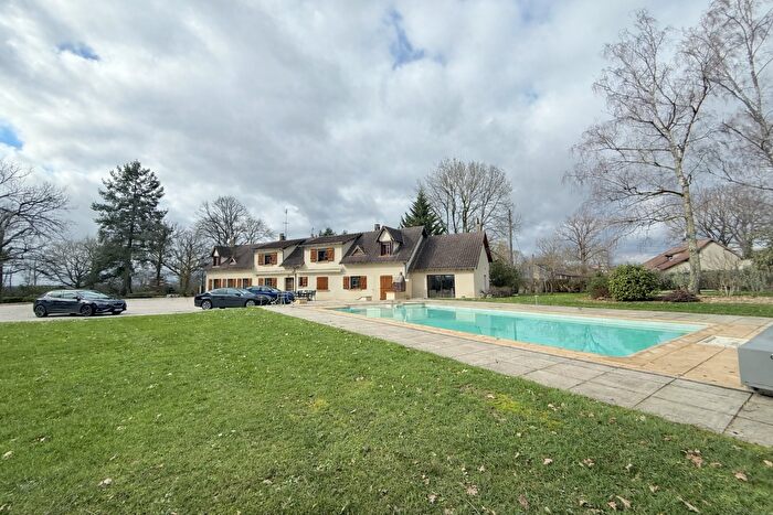 Maison à vendre - Vierzon, Rural - 9 pièces - 6 chambres