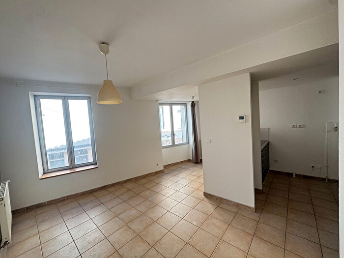 Sorgues, Centre-ville : Appartement 2 pièces à louer