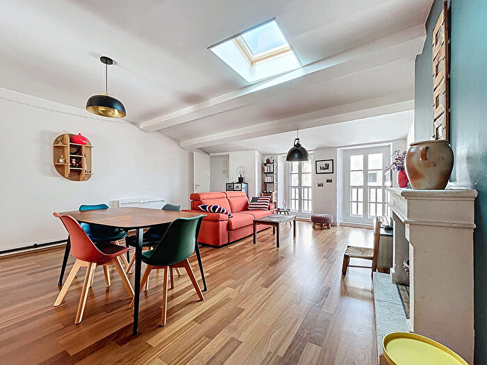 Appartement à vendre - La Rochelle, Centre-ville, Vieux-port, Marché - 3 pièces - 2 chambres