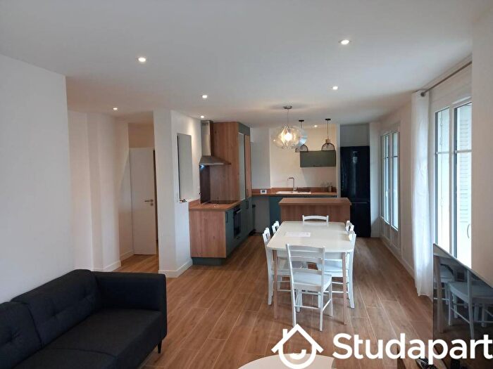 Appartement à louer - Allies-Clos dOr, Grenoble - 1 pièce - 1 chambre