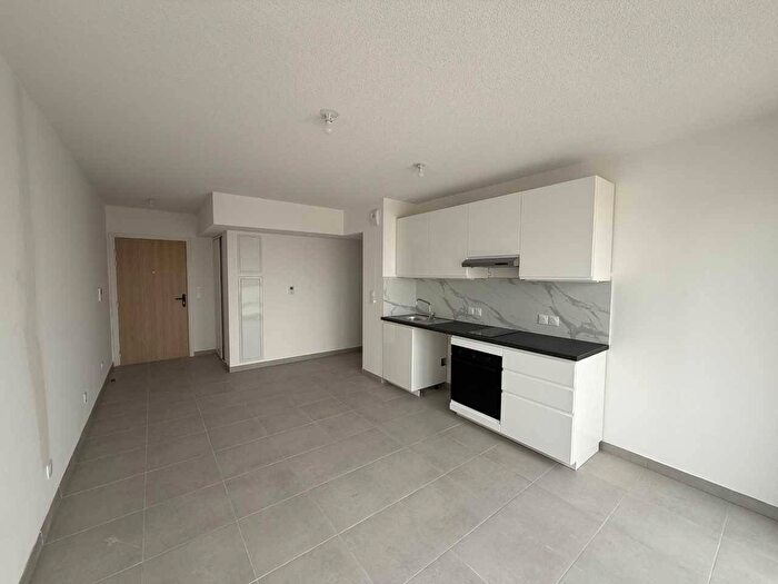 Appartement à louer - La Pionne-Zone dEchange, Avignon - 2 pièces - 1 chambre