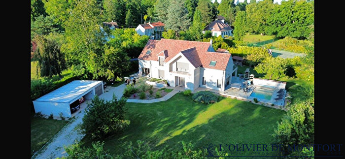 Maison 9 pièces à vendre à Montfort-l'Amaury