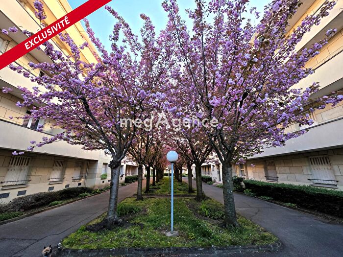 Appartement 4 pièces à Le Perreux-sur-Marne, Centre-ville, Quais dArgonne, à vendre