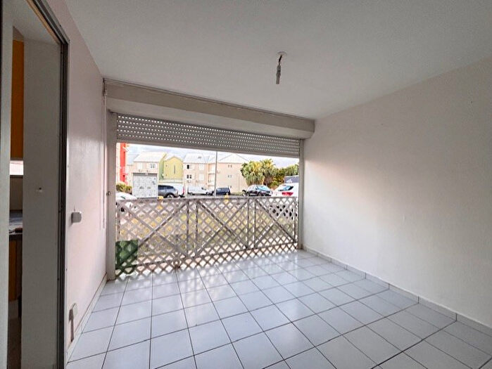 Baie-Mahault : Appartement 1 pièce à louer