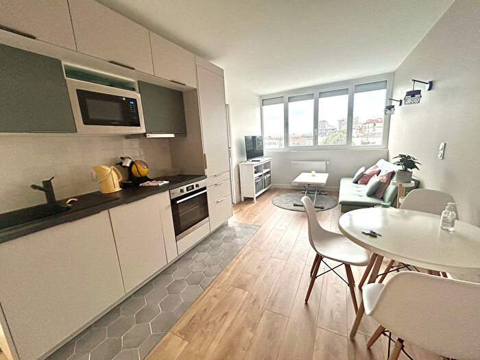 Appartement à vendre - Nanterre, Centre-ville - 2 pièces - 1 chambre