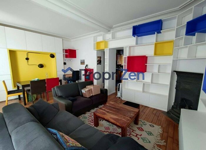 Appartement à louer - Belleville, Paris ème arrondissement - 2 pièces - 1 chambre