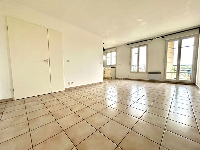 Appartement 2 pièces à Carrières-sous-Poissy, Les Fleurs, à vendre