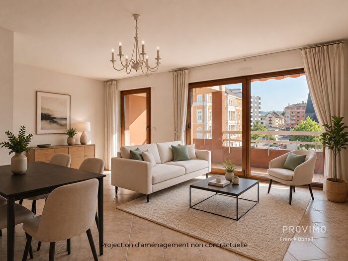 Appartement 4 pièces à vendre à Saint-Julien-en-Genevois, Centre-ville