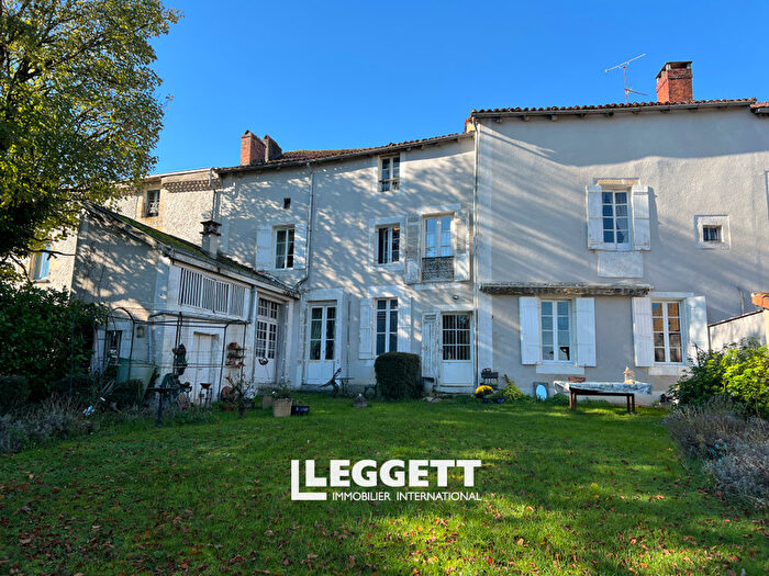 Maison à vendre - Thiviers - 7 pièces - 5 chambres