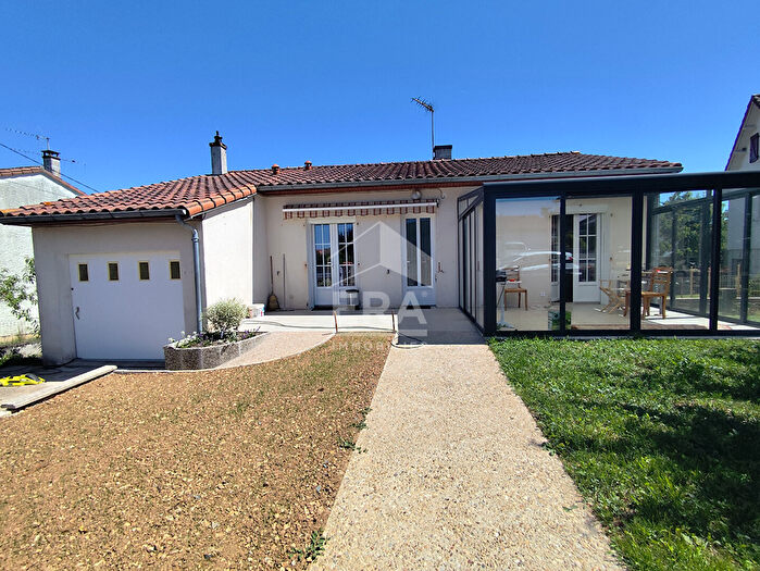 Maison à vendre - LIsle-Jourdain - 3 pièces - 1 chambre