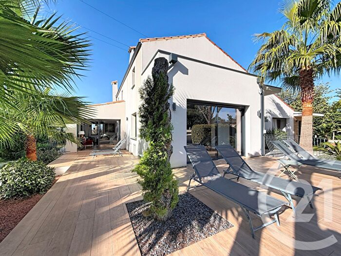 Maison à vendre - Agde, La Ville - 6 pièces - 5 chambres