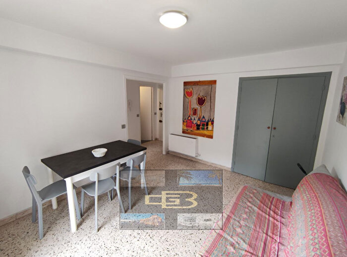 Appartement 2 pièces à louer à Nice, Madeleine