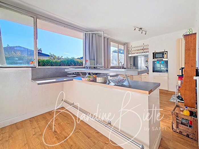 Maison à vendre - Le Pecq, Cité - 7 pièces - 5 chambres