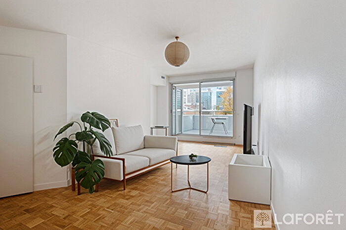 Appartement à louer - Lyon e , Croix Rousse Centre-ville - 3 pièces - 2 chambres