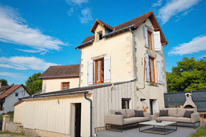 Châtellerault, Est : Maison 5 pièces à vendre