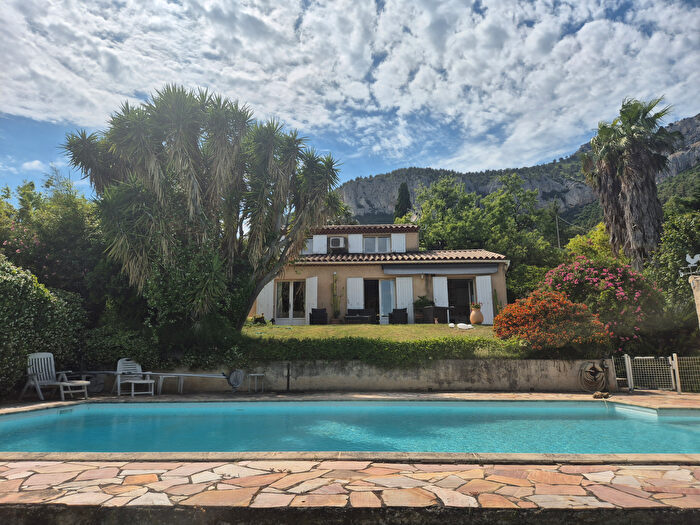 Maison 6 pièces à vendre - Le Revest-les-Eaux