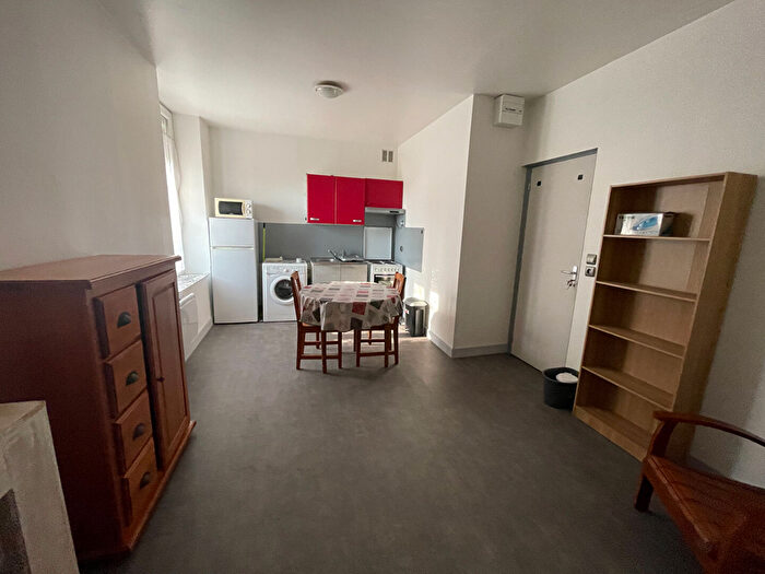 Appartement à louer - Bessé-sur-Braye - 2 pièces - 1 chambre