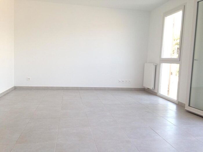 Appartement à louer - Plan-de-Cuques - 2 pièces - 1 chambre