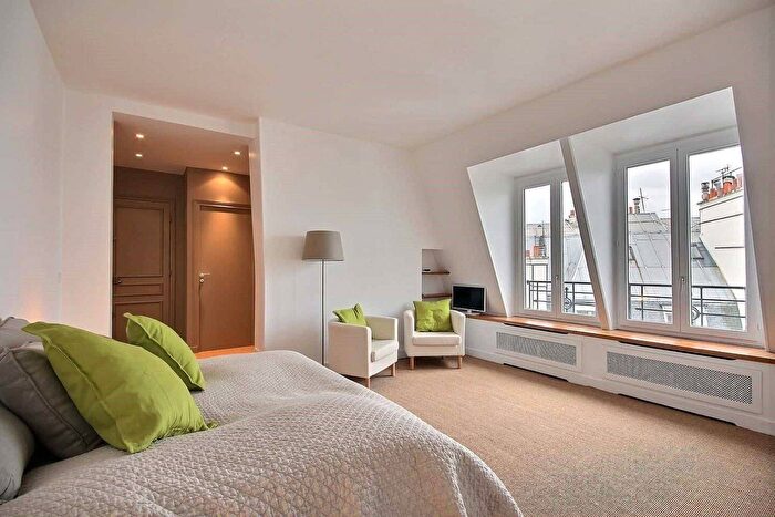 Appartement à louer - Triangle dOr, Paris ème arrondissement - 1 pièce