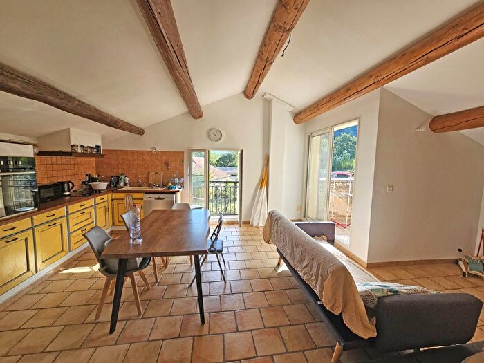 Appartement à louer - Entrechaux - 3 pièces - 2 chambres