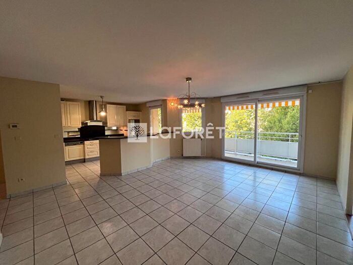 Appartement 4 pièces à Saint-Genis-Laval, à louer