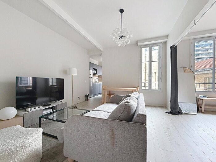 Paris 15ème, Cambronne, Garibaldi - Appartement 3 pièces à vendre