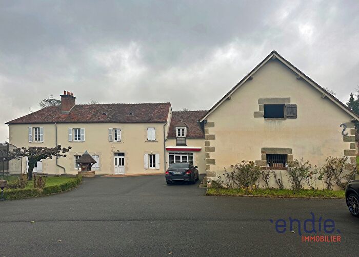 Maison à vendre - Neuvy - 10 pièces - 6 chambres