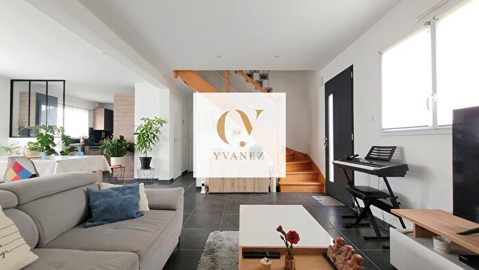 Maison à vendre - Piré-sur-Seiche - 6 pièces - 4 chambres