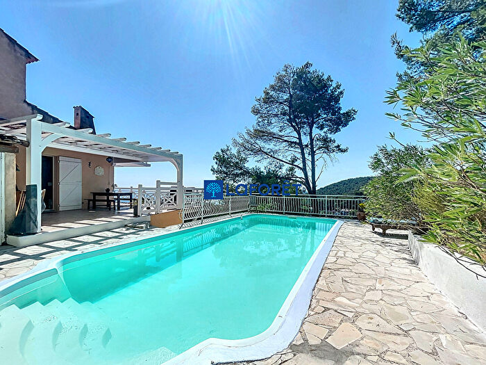 Maison 4 pièces à vendre à Carqueiranne