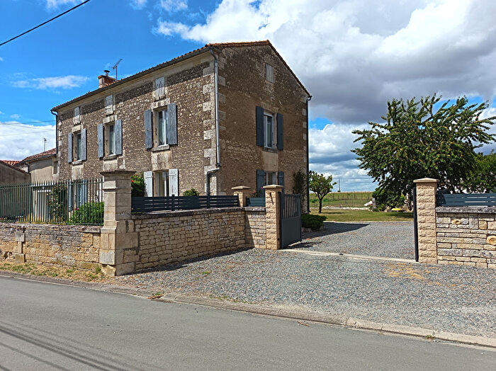 Maison 6 pièces à Bouillé-Courdault, à vendre