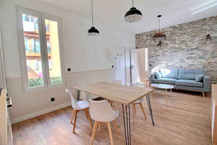 Appartement 2 pièces à louer à Nice, Riquier