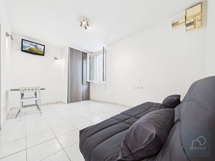 Appartement à louer - Centre Ville, Ajaccio - 1 pièce