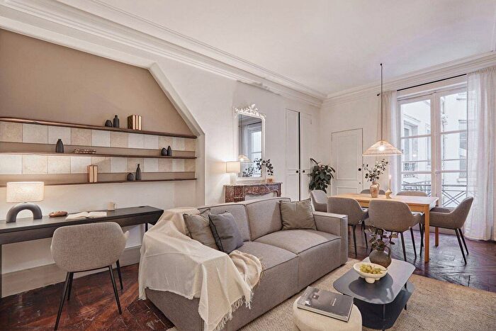 Appartement à louer - Archives, Paris ème arrondissement - 4 pièces - 3 chambres