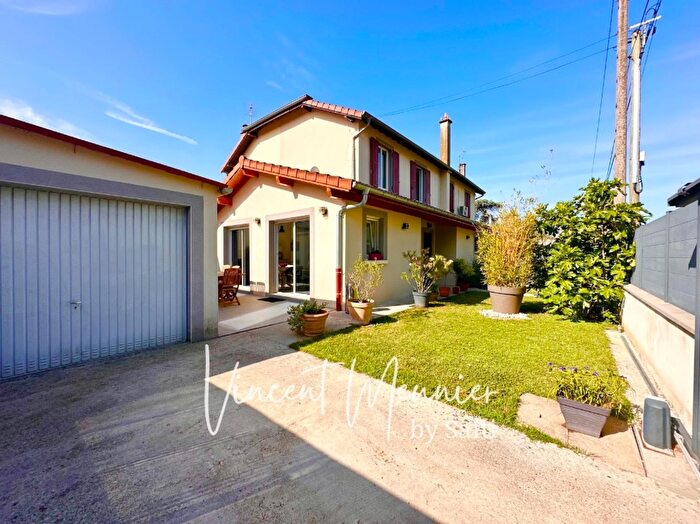 Maison 4 pièces à vendre à Saint-Maurice-de-Beynost