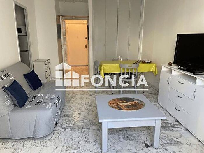 Appartement à louer - Centre Ville, Digne-les-Bains - 1 pièce