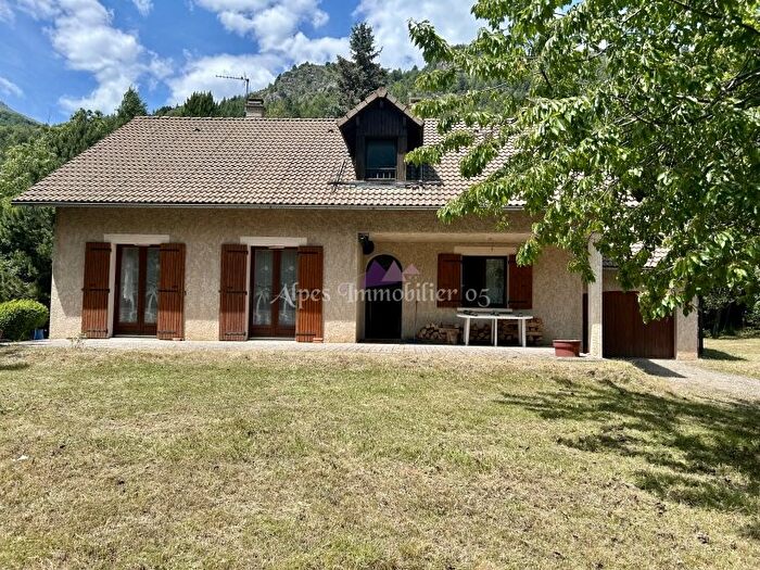 Maison 4 pièces à Saint-Jean-Saint-Nicolas, à vendre