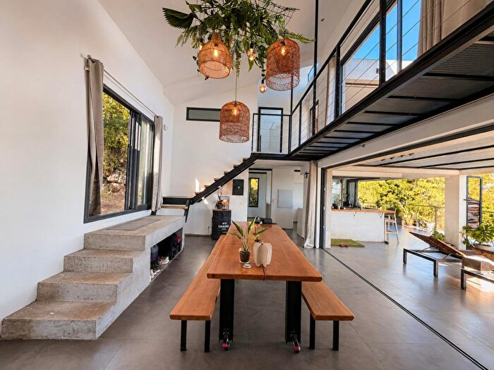 Maison 5 pièces à vendre à Saint-Paul, L'Ermitage